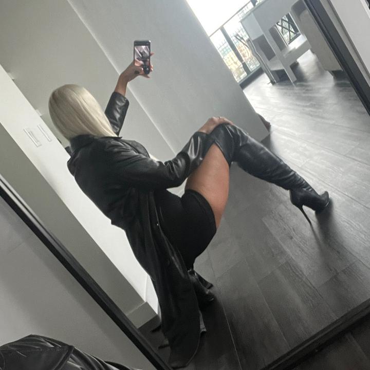 🦄 @dominatrixmaya - Maya Bensinger - TikTok