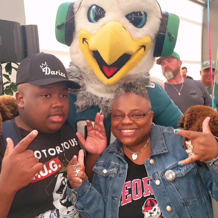 You know Darius is at school thinking | Irisa and King Darius (@irisa ...